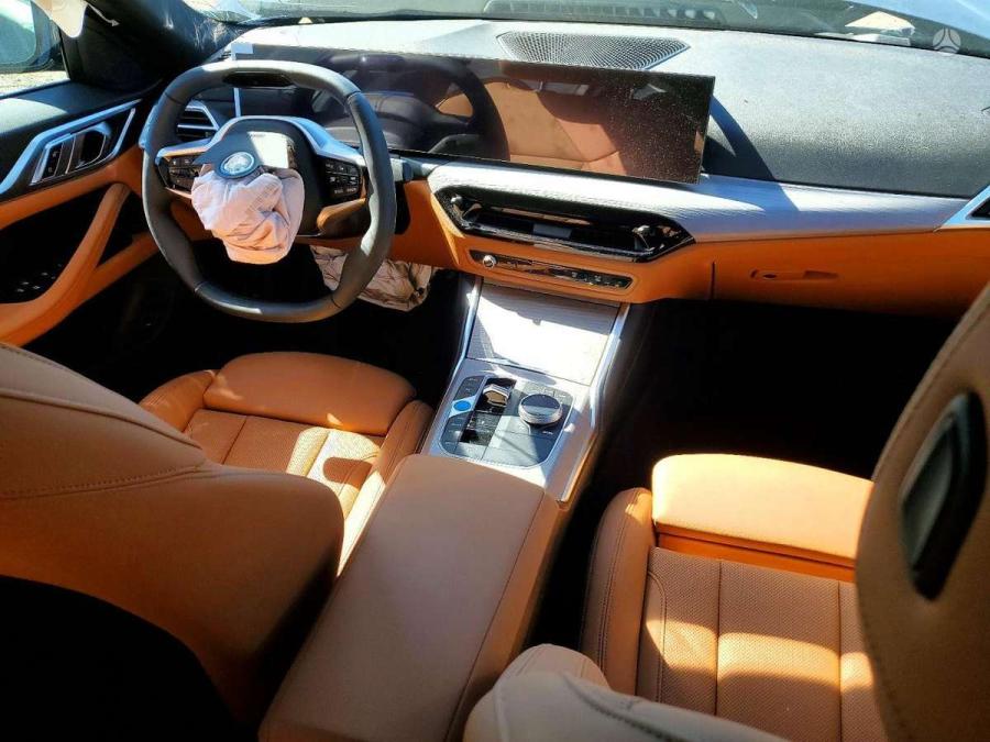 Black BMW i4 2025 in Vilnius, with an engine capacity of 0.00 L and mileage of 5 thousand km for 12999 €, photo 7 on AUTOMOTO.COM.LV