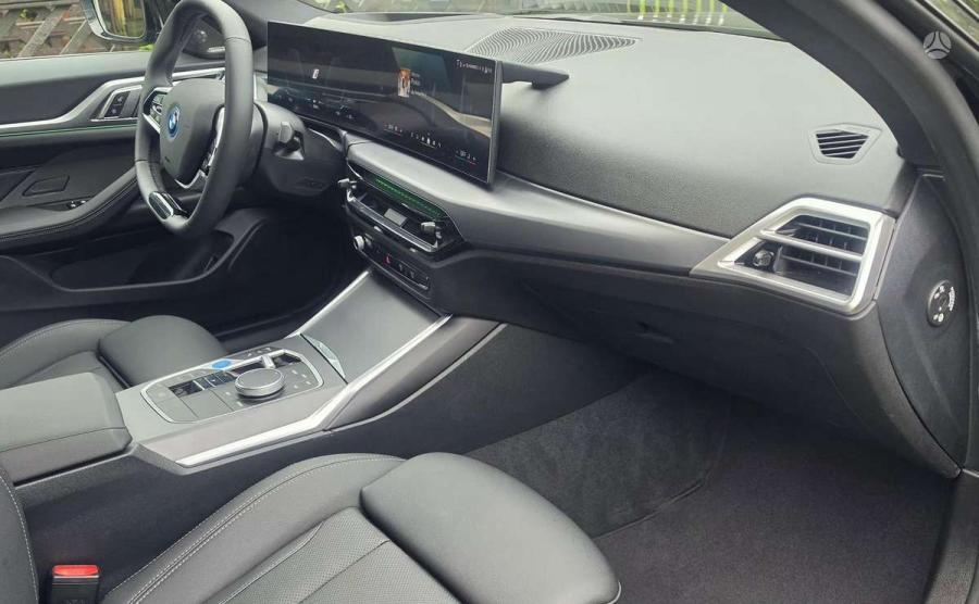 Black BMW i4 2025 in Vilnius, with an engine capacity of 0.00 L and mileage of 27 thousand km for 34900 €, photo 14 on AUTOMOTO.COM.LV