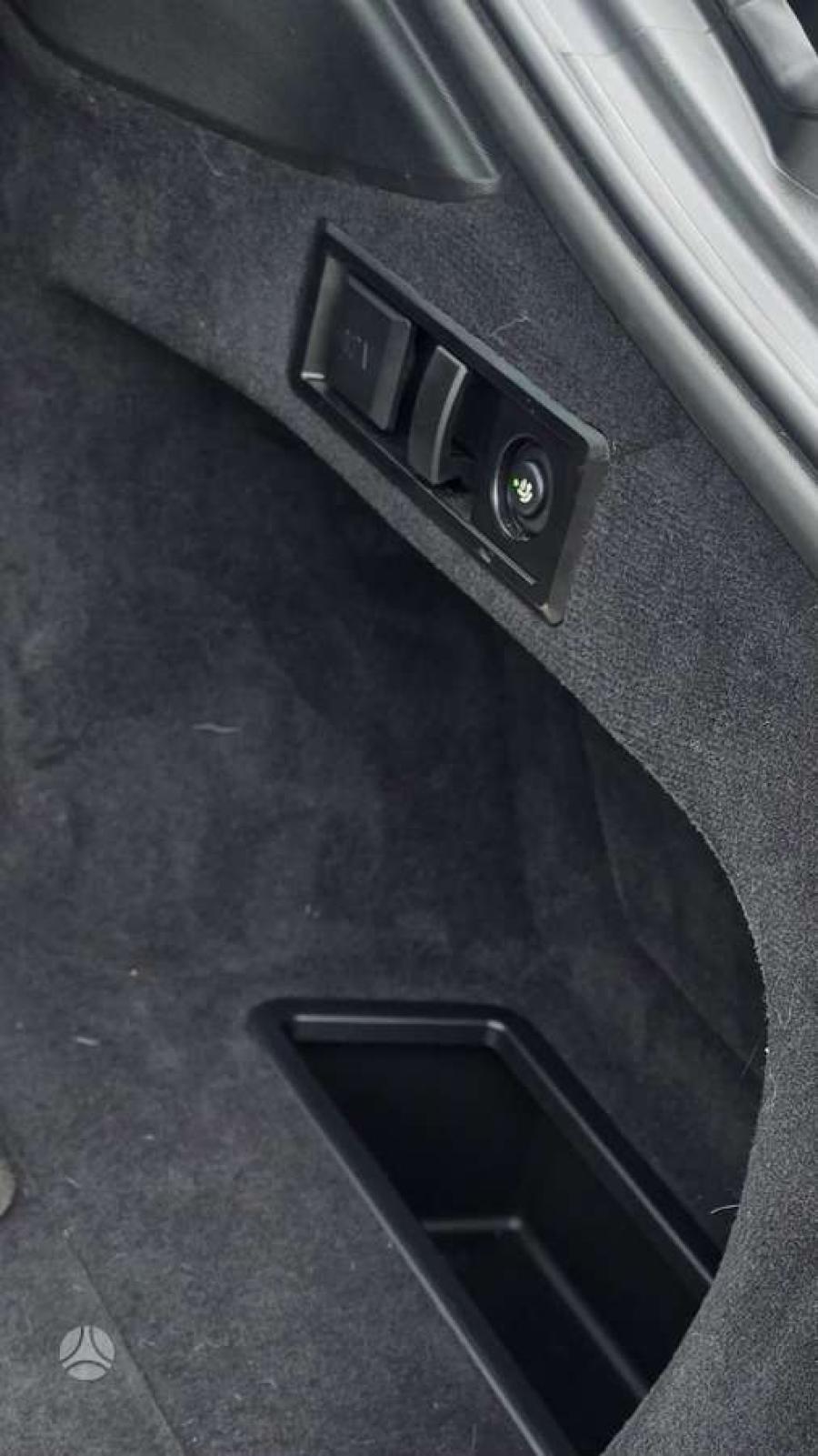 Black BMW i4 2025 in Vilnius, with an engine capacity of 0.00 L and mileage of 27 thousand km for 34900 €, photo 19 on AUTOMOTO.COM.LV