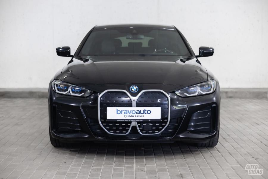 Black BMW i4 2022 in Vilnius, with an engine capacity of 0.00 L and mileage of 88 thousand km for 38491 €, photo 3 on AUTOMOTO.COM.LV