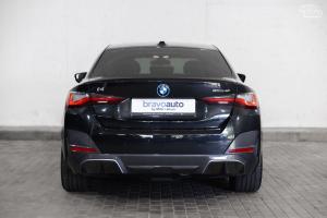 Black BMW i4 2022 in Vilnius, with an engine capacity of 0.00 L and mileage of 88 thousand km for 38491 €, photo 8 on AUTOMOTO.COM.LV