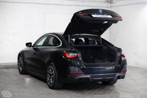 Black BMW i4 2022 in Vilnius, with an engine capacity of 0.00 L and mileage of 88 thousand km for 38491 €, photo 33 on AUTOMOTO.COM.LV