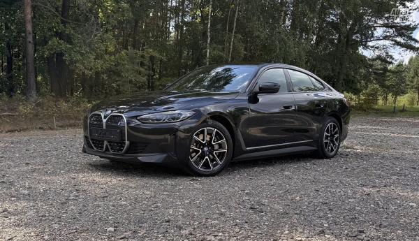 Melns BMW i4 2022 Jonava, ar dzinēja tilpumu 0.00 L un nobraukumu 239 tūkst. km par 28500 €, foto 1 vietnē AUTOMOTO.COM.LV