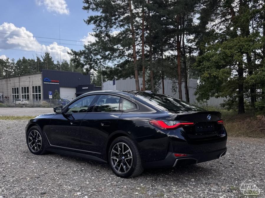 Melns BMW i4 2022 Jonava, ar dzinēja tilpumu 0.00 L un nobraukumu 239 tūkst. km par 28500 €, foto 17 vietnē AUTOMOTO.COM.LV