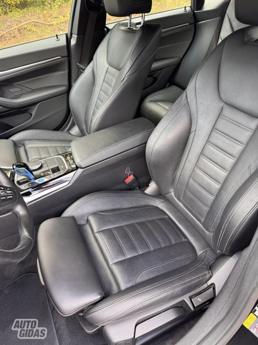 Melns BMW i4 2022 Jonava, ar dzinēja tilpumu 0.00 L un nobraukumu 239 tūkst. km par 28500 €, foto 19 vietnē AUTOMOTO.COM.LV