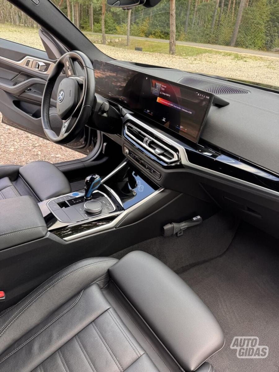 Melns BMW i4 2022 Jonava, ar dzinēja tilpumu 0.00 L un nobraukumu 239 tūkst. km par 28500 €, foto 26 vietnē AUTOMOTO.COM.LV