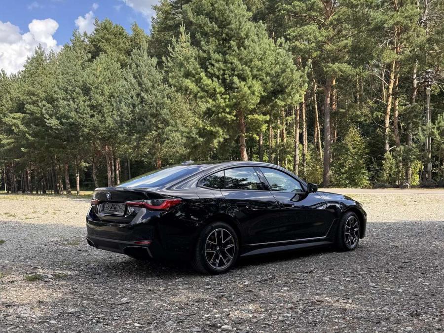 Black BMW i4 2022 in Jonava, with an engine capacity of 0.00 L and mileage of 239 thousand km for 28500 €, photo 13 on AUTOMOTO.COM.LV