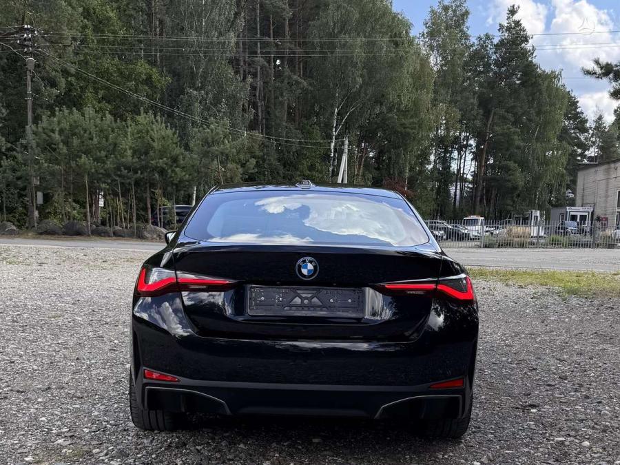Black BMW i4 2022 in Jonava, with an engine capacity of 0.00 L and mileage of 239 thousand km for 28500 €, photo 31 on AUTOMOTO.COM.LV