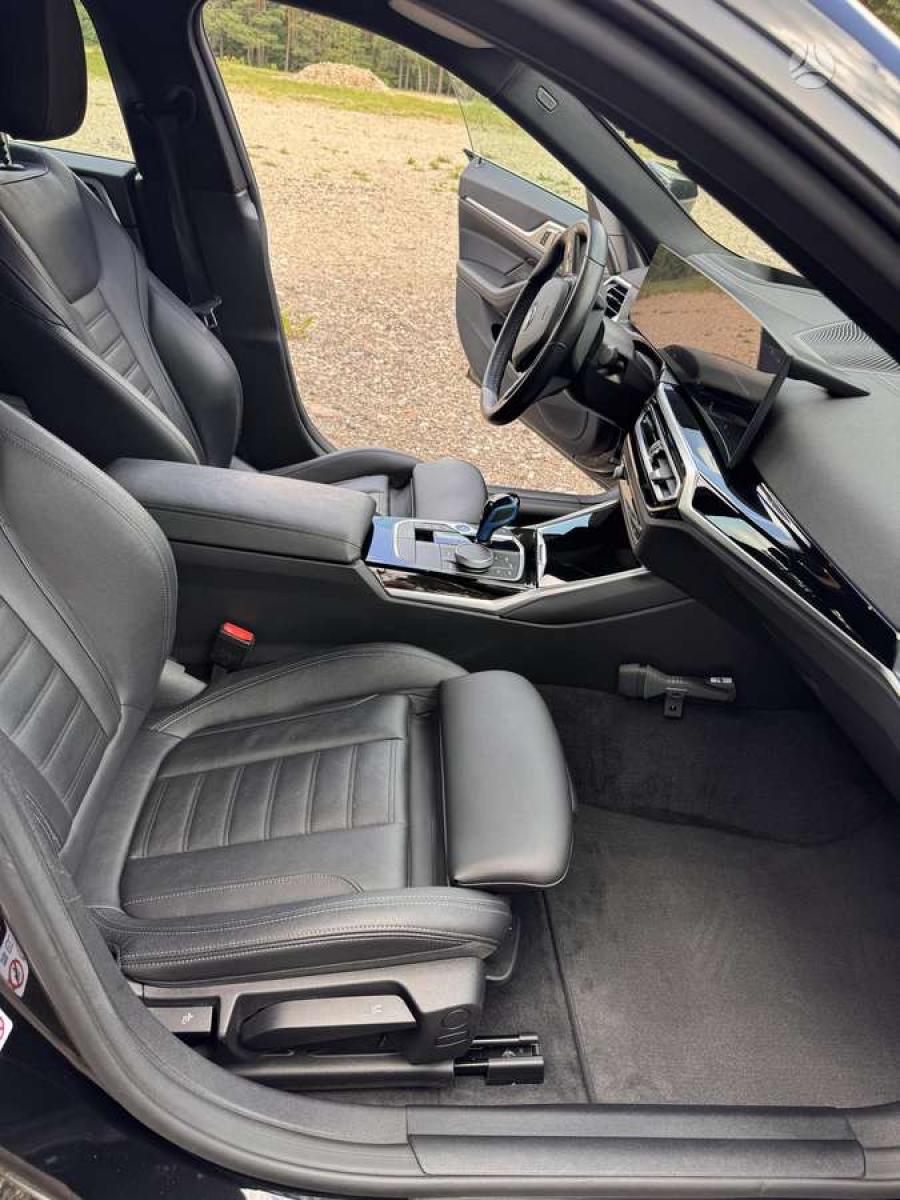 Black BMW i4 2022 in Jonava, with an engine capacity of 0.00 L and mileage of 239 thousand km for 28500 €, photo 49 on AUTOMOTO.COM.LV