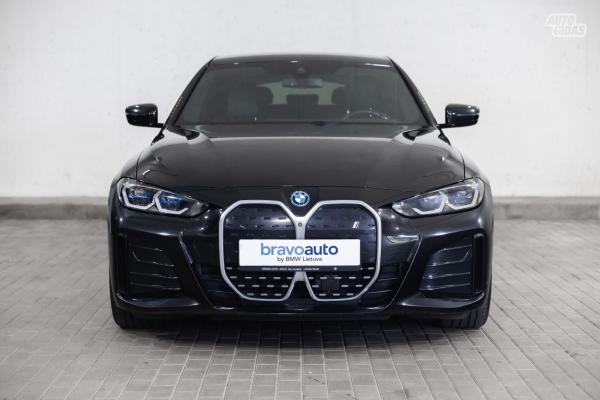 Black BMW i4 2022 in Vilnius, with an engine capacity of 0.00 L and mileage of 88 thousand km for 37542 €, photo 3 on AUTOMOTO.COM.LV
