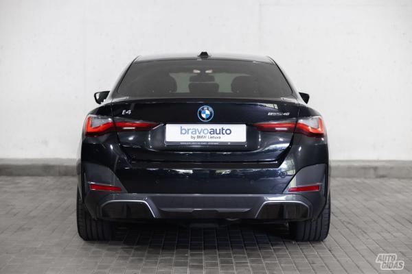 Black BMW i4 2022 in Vilnius, with an engine capacity of 0.00 L and mileage of 88 thousand km for 37542 €, photo 8 on AUTOMOTO.COM.LV