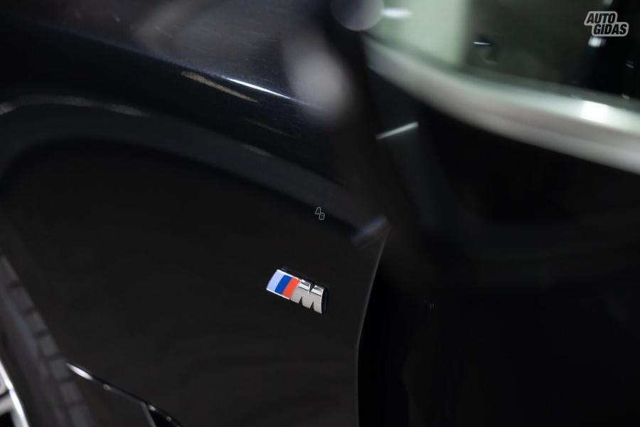 Black BMW i4 2022 in Vilnius, with an engine capacity of 0.00 L and mileage of 88 thousand km for 37542 €, photo 12 on AUTOMOTO.COM.LV