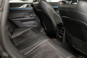 Black BMW i4 2022 in Vilnius, with an engine capacity of 0.00 L and mileage of 88 thousand km for 37542 €, photo 31 on AUTOMOTO.COM.LV