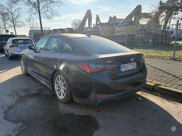 Melns BMW i4 2023 Panevēža, ar dzinēja tilpumu 0.00 L un nobraukumu 80 tūkst. km par 15590 €, foto 1 vietnē AUTOMOTO.COM.LV