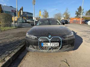 Black BMW i4 2023 in Panevezys, with an engine capacity of 0.00 L and mileage of 80 thousand km for 15590 €, photo 7 on AUTOMOTO.COM.LV