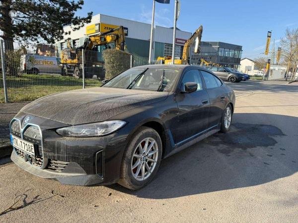 Melns BMW i4 2023 Panevēža, ar dzinēja tilpumu 0.00 L un nobraukumu 80 tūkst. km par 15590 €, foto 8 vietnē AUTOMOTO.COM.LV