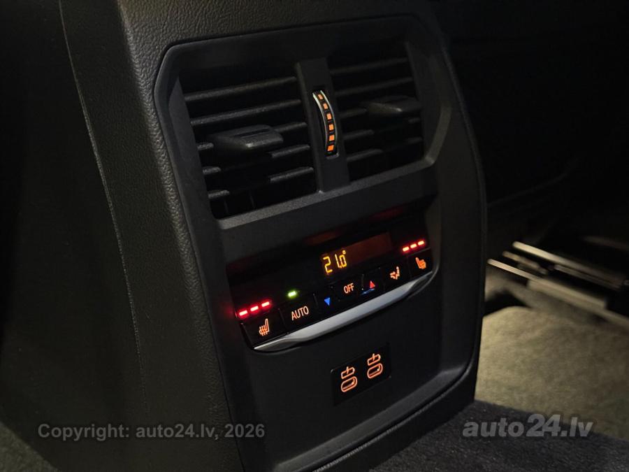 Черный БМВ i4 2021 в Таллин, объемом двигателя 0.00 л и пробегом 68 тыс. км за 42900 €, фото 10 на AUTOMOTO.COM.LV