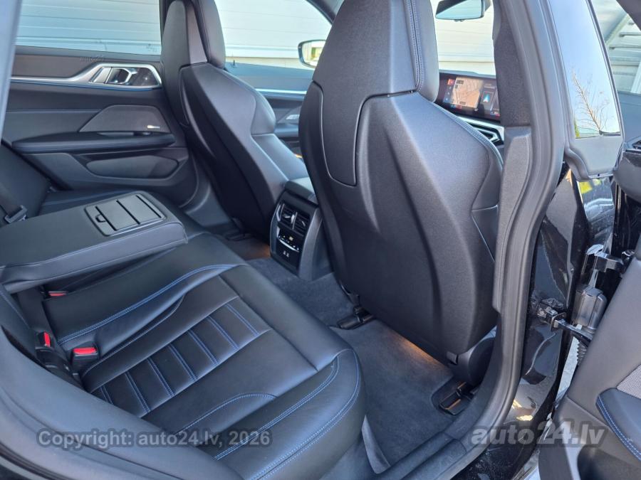 Черный БМВ i4 2022 в Таллин, объемом двигателя 0.00 л и пробегом 126 тыс. км за 42500 €, фото 19 на AUTOMOTO.COM.LV