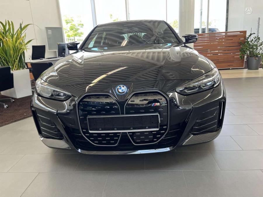Melns BMW i4 2023 Viļņa, ar dzinēja tilpumu 0.00 L un nobraukumu 39 tūkst. km par 46500 €, foto 3 vietnē AUTOMOTO.COM.LV
