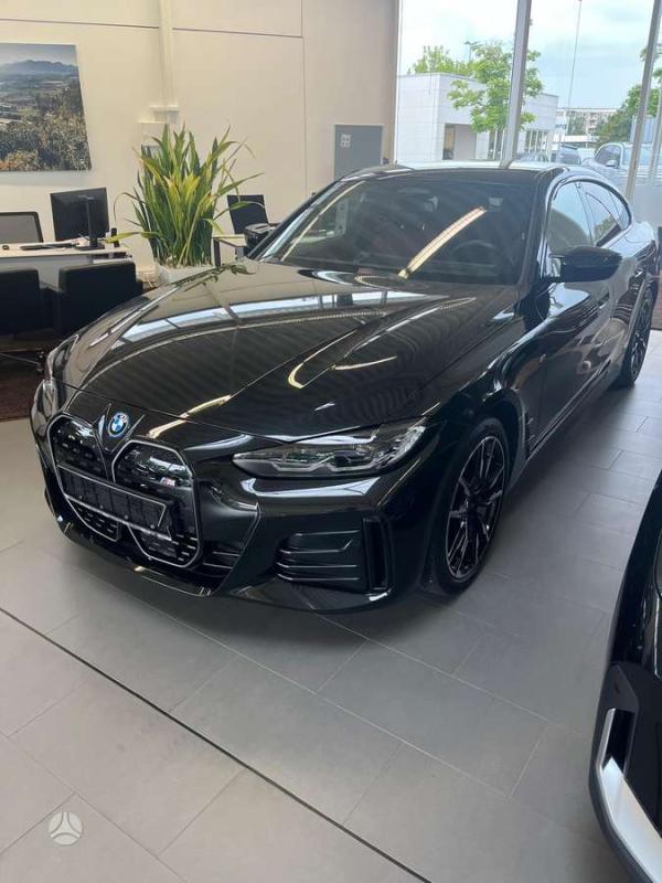 Melns BMW i4 2023 Viļņa, ar dzinēja tilpumu 0.00 L un nobraukumu 39 tūkst. km par 46500 €, foto 4 vietnē AUTOMOTO.COM.LV