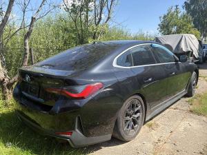 Black BMW i4 2025 in Siauliai, with an engine capacity of 0.00 L and mileage of 20 thousand km for 27500 €, photo 4 on AUTOMOTO.COM.LV