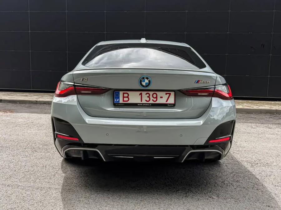 Zils BMW i4 2022 Jelgava, ar dzinēja tilpumu 0.00 L un nobraukumu 137 tūkst. km par 37500 €, foto 10 vietnē AUTOMOTO.COM.LV