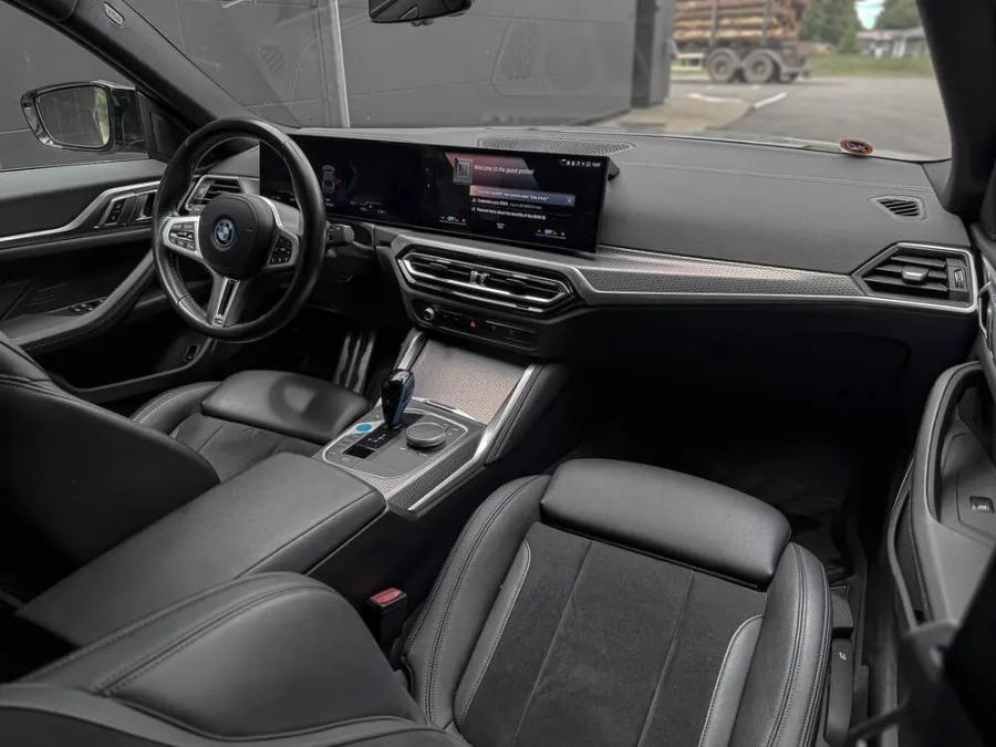 Zils BMW i4 2022 Jelgava, ar dzinēja tilpumu 0.00 L un nobraukumu 137 tūkst. km par 37500 €, foto 13 vietnē AUTOMOTO.COM.LV