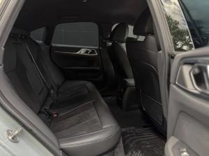 Zils BMW i4 2022 Jelgava, ar dzinēja tilpumu 0.00 L un nobraukumu 137 tūkst. km par 37500 €, foto 14 vietnē AUTOMOTO.COM.LV