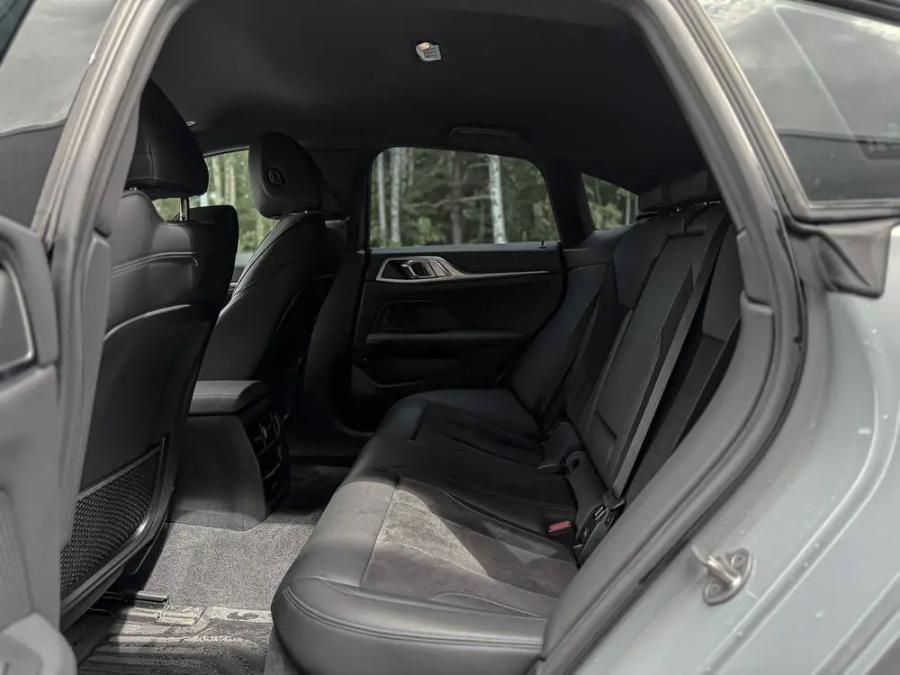 Zils BMW i4 2022 Jelgava, ar dzinēja tilpumu 0.00 L un nobraukumu 137 tūkst. km par 37500 €, foto 15 vietnē AUTOMOTO.COM.LV