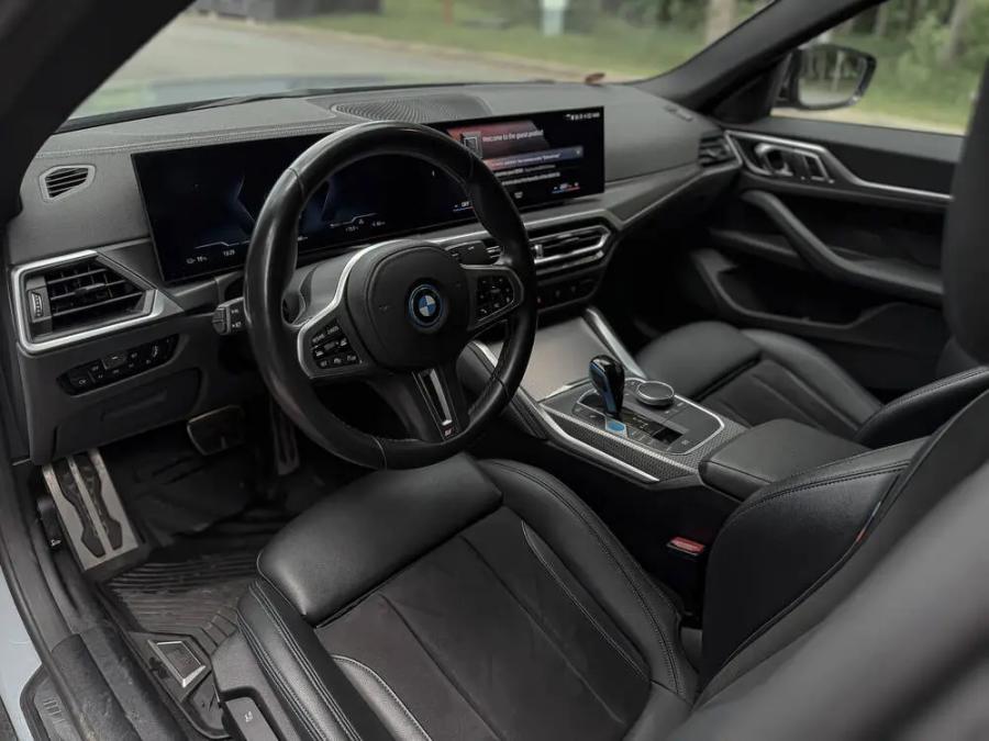 Zils BMW i4 2022 Jelgava, ar dzinēja tilpumu 0.00 L un nobraukumu 137 tūkst. km par 37500 €, foto 17 vietnē AUTOMOTO.COM.LV