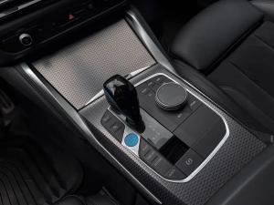 Zils BMW i4 2022 Jelgava, ar dzinēja tilpumu 0.00 L un nobraukumu 137 tūkst. km par 37500 €, foto 19 vietnē AUTOMOTO.COM.LV