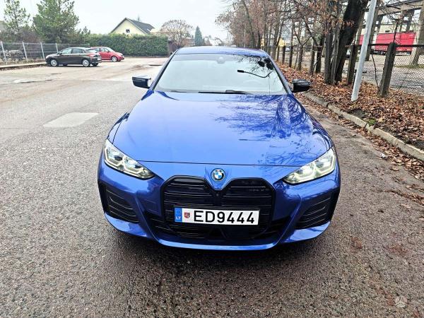 Blue BMW i4 2023 in Kaunas, with an engine capacity of 0.00 L and mileage of 89 thousand km for 36400 €, photo 8 on AUTOMOTO.COM.LV