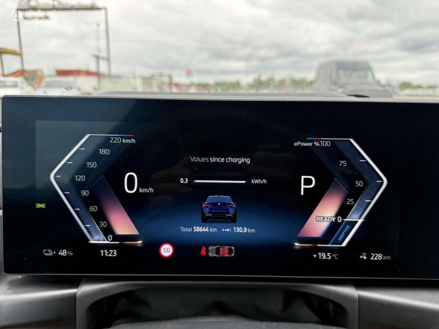 Zils BMW i4 2023 Viļņa, ar dzinēja tilpumu 0.00 L un nobraukumu 59 tūkst. km par 35800 €, foto 17 vietnē AUTOMOTO.COM.LV