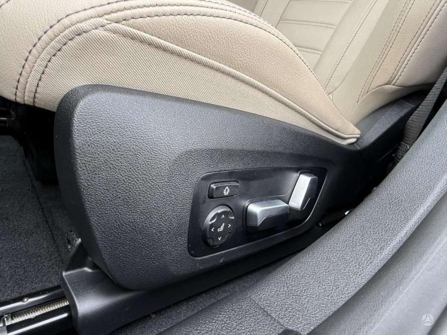 Zils BMW i4 2023 Viļņa, ar dzinēja tilpumu 0.00 L un nobraukumu 59 tūkst. km par 35800 €, foto 28 vietnē AUTOMOTO.COM.LV