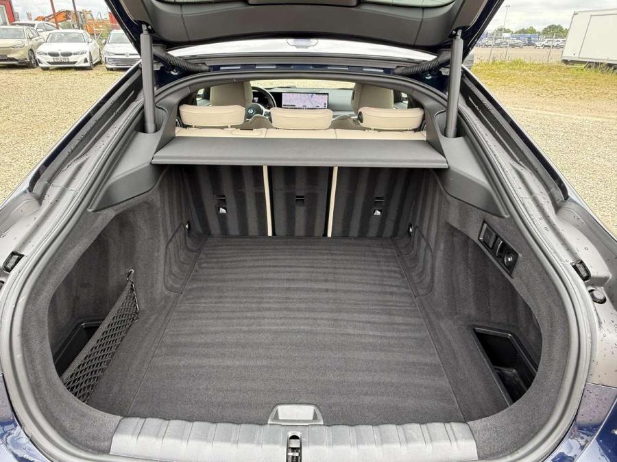 Zils BMW i4 2023 Viļņa, ar dzinēja tilpumu 0.00 L un nobraukumu 59 tūkst. km par 35800 €, foto 41 vietnē AUTOMOTO.COM.LV