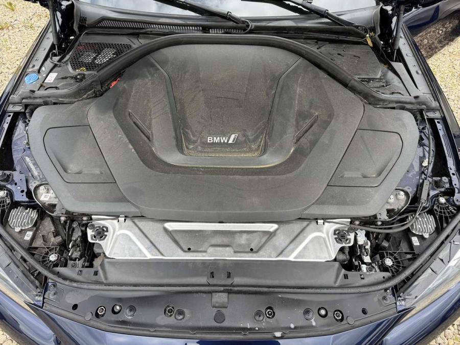 Zils BMW i4 2023 Viļņa, ar dzinēja tilpumu 0.00 L un nobraukumu 59 tūkst. km par 35800 €, foto 42 vietnē AUTOMOTO.COM.LV