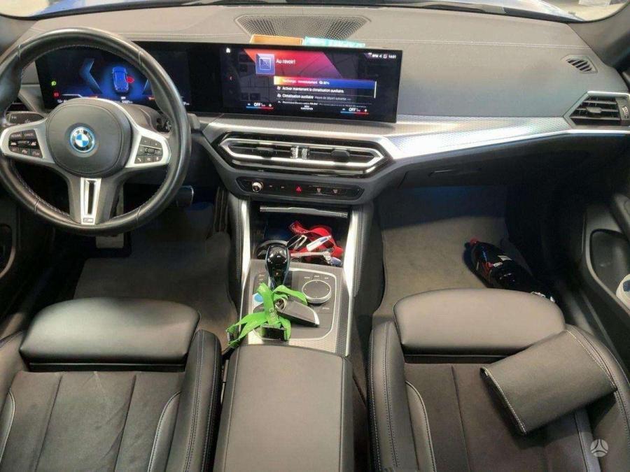 Синий БМВ i4 2022 в Вильнюс, объемом двигателя 0.00 л и пробегом 55 тыс. км за 44390 €, фото 10 на AUTOMOTO.COM.LV