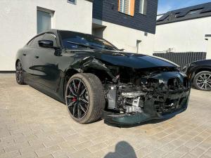 Green BMW i4 2023 in Siauliai, with an engine capacity of 0.00 L and mileage of 19 thousand km for 24999 €, photo 13 on AUTOMOTO.COM.LV