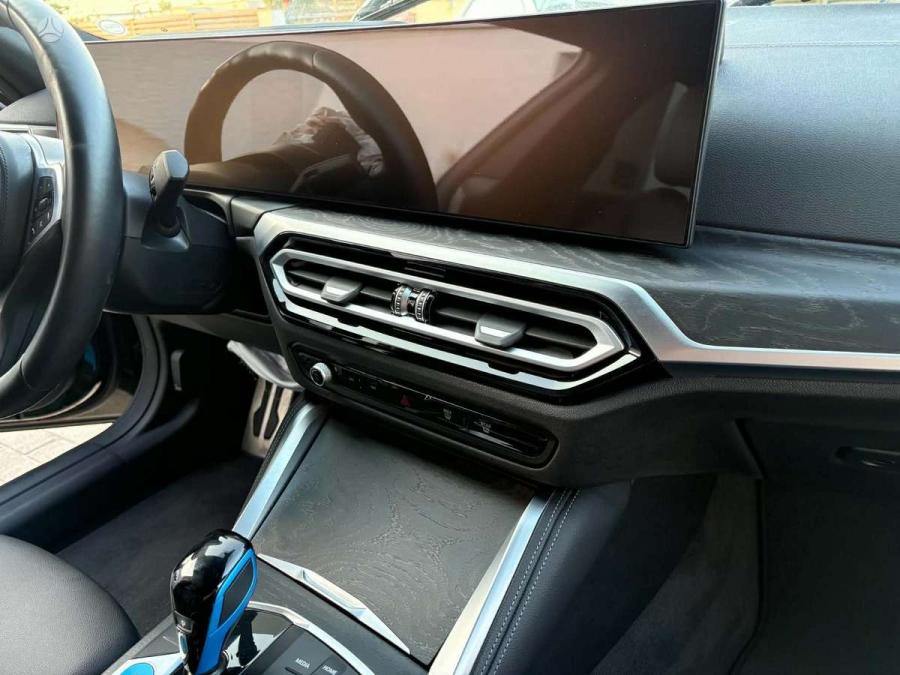 Green BMW i4 2023 in Siauliai, with an engine capacity of 0.00 L and mileage of 19 thousand km for 24999 €, photo 15 on AUTOMOTO.COM.LV