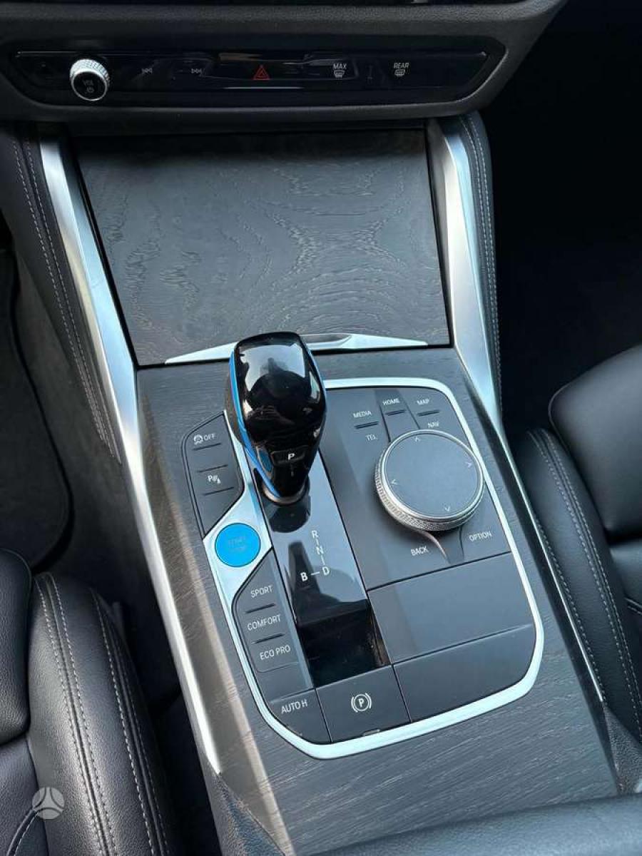 Green BMW i4 2023 in Siauliai, with an engine capacity of 0.00 L and mileage of 19 thousand km for 24999 €, photo 16 on AUTOMOTO.COM.LV