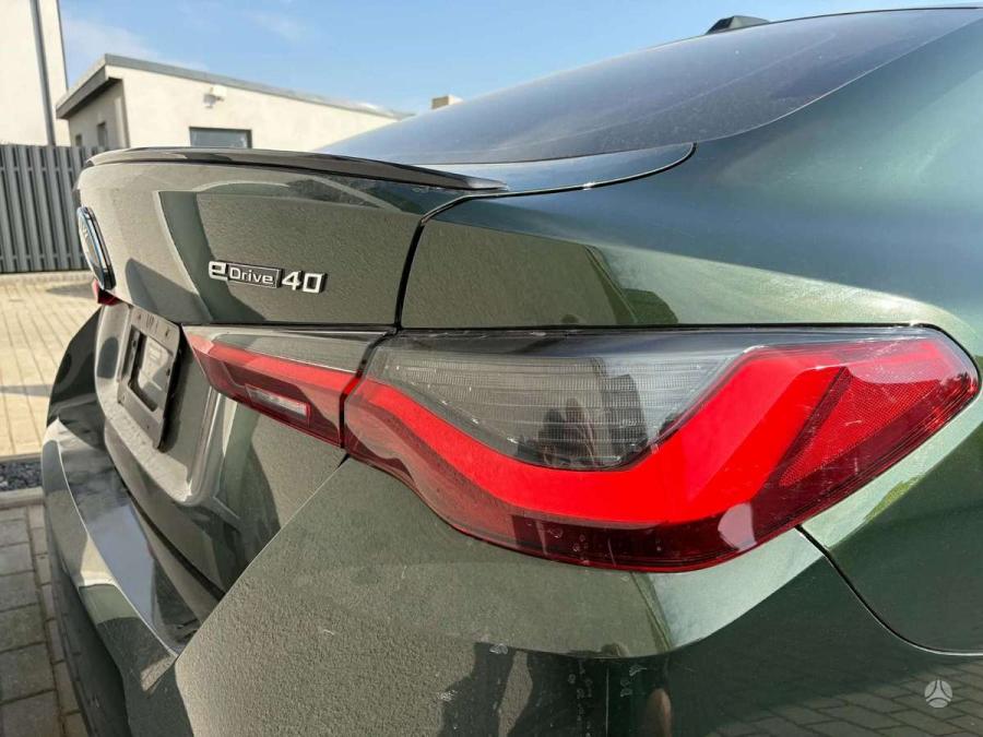 Green BMW i4 2023 in Siauliai, with an engine capacity of 0.00 L and mileage of 19 thousand km for 24999 €, photo 20 on AUTOMOTO.COM.LV