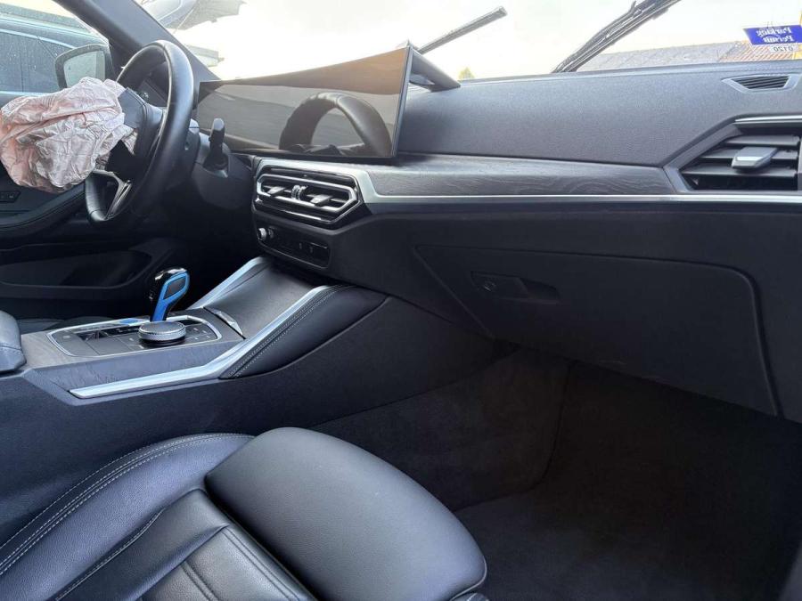 Green BMW i4 2023 in Siauliai, with an engine capacity of 0.00 L and mileage of 19 thousand km for 24999 €, photo 24 on AUTOMOTO.COM.LV