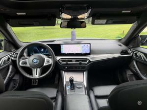 Pelēks BMW i4 2022 Viļņa, ar dzinēja tilpumu 0.00 L un nobraukumu 127 tūkst. km par 37000 €, foto 12 vietnē AUTOMOTO.COM.LV