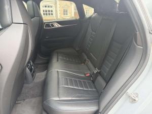 Pelēks BMW i4 2022 Viļņa, ar dzinēja tilpumu 0.00 L un nobraukumu 127 tūkst. km par 37000 €, foto 16 vietnē AUTOMOTO.COM.LV