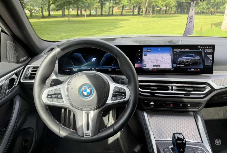 Pelēks BMW i4 2022 Viļņa, ar dzinēja tilpumu 0.00 L un nobraukumu 127 tūkst. km par 37000 €, foto 19 vietnē AUTOMOTO.COM.LV