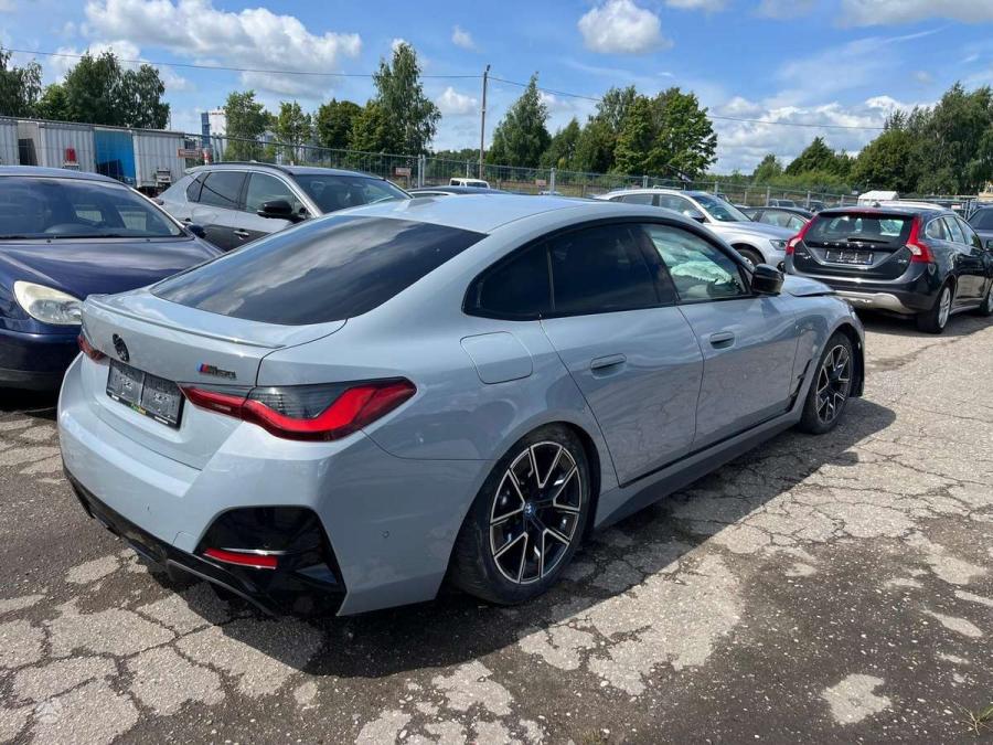 Grey BMW i4 2023 in Panevezys, with an engine capacity of 0.00 L and mileage of 57 thousand km for 18800 €, photo 5 on AUTOMOTO.COM.LV