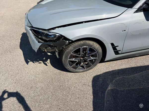 Grey BMW i4 2023 in Panevezys, with an engine capacity of 0.00 L and mileage of 55 thousand km for 21000 €, photo 5 on AUTOMOTO.COM.LV