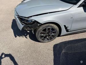 Pelēks BMW i4 2023 Panevēža, ar dzinēja tilpumu 0.00 L un nobraukumu 55 tūkst. km par 21000 €, foto 6 vietnē AUTOMOTO.COM.LV
