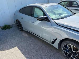 Pelēks BMW i4 2023 Panevēža, ar dzinēja tilpumu 0.00 L un nobraukumu 55 tūkst. km par 21000 €, foto 7 vietnē AUTOMOTO.COM.LV