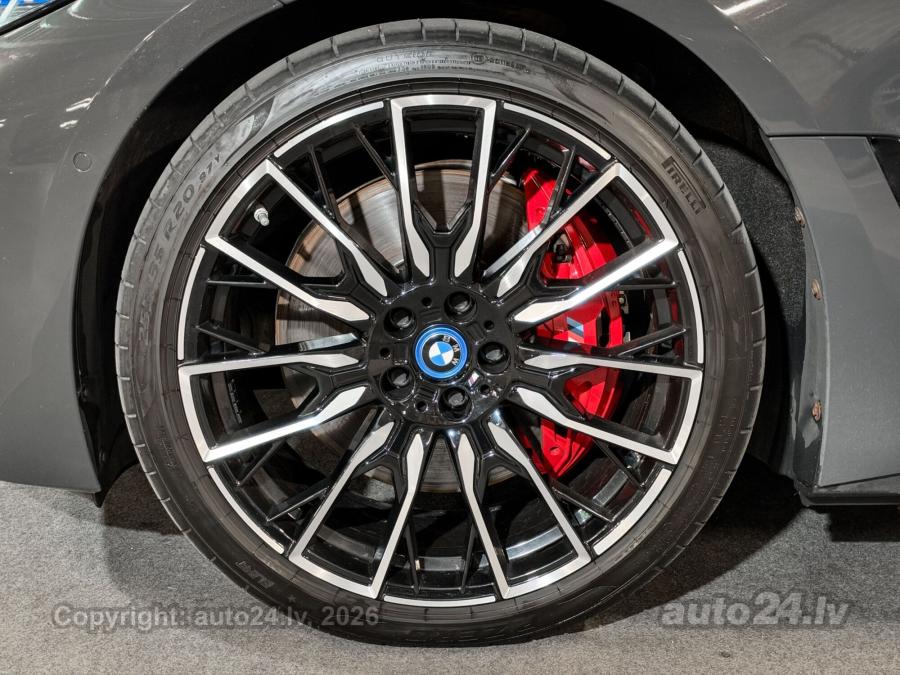 Pelēks BMW i4 2023 Tallina, ar dzinēja tilpumu 0.00 L un nobraukumu 127 tūkst. km par 42900 €, foto 14 vietnē AUTOMOTO.COM.LV